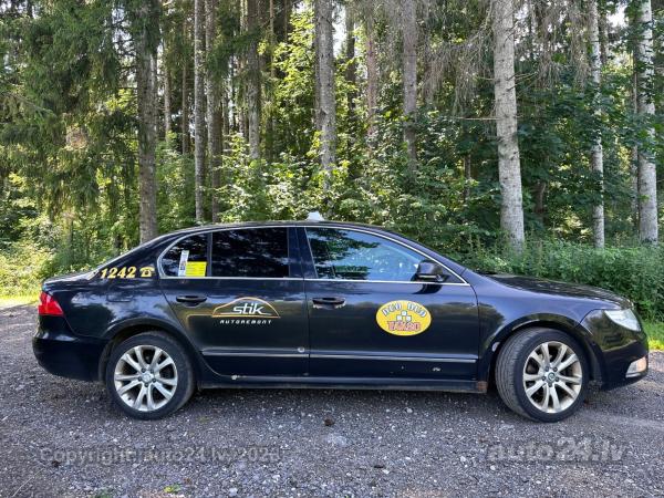 Black Skoda SuperB 2010 in Tallinn, with an engine capacity of 1.60 L and mileage of 630 thousand km for 1499 €, photo 2 on AUTOMOTO.COM.LV