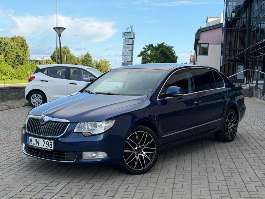 Melns Skoda SuperB 2010 Viļņa, ar dzinēja tilpumu 2.00 L un nobraukumu 288 tūkst. km par 4400 €, foto 3 vietnē AUTOMOTO.COM.LV