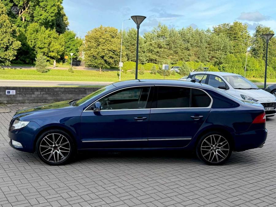 Melns Skoda SuperB 2010 Viļņa, ar dzinēja tilpumu 2.00 L un nobraukumu 288 tūkst. km par 4400 €, foto 9 vietnē AUTOMOTO.COM.LV