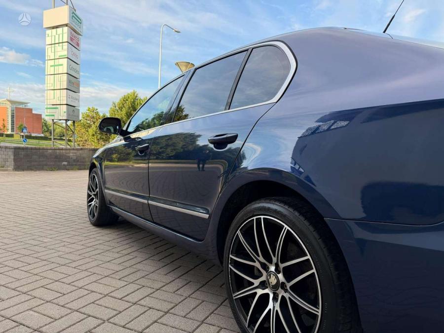 Melns Skoda SuperB 2010 Viļņa, ar dzinēja tilpumu 2.00 L un nobraukumu 288 tūkst. km par 4400 €, foto 13 vietnē AUTOMOTO.COM.LV