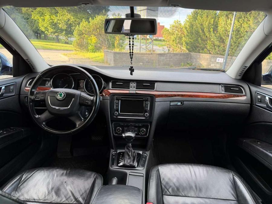 Melns Skoda SuperB 2010 Viļņa, ar dzinēja tilpumu 2.00 L un nobraukumu 288 tūkst. km par 4400 €, foto 17 vietnē AUTOMOTO.COM.LV