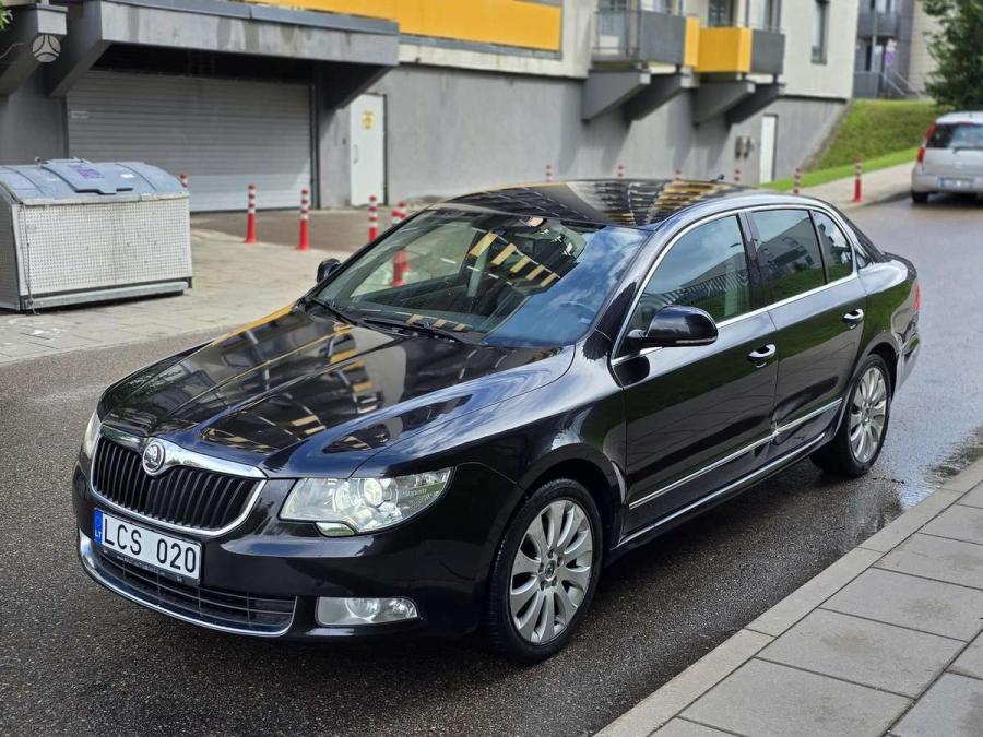 Melns Skoda SuperB 2010 Viļņa, ar dzinēja tilpumu 2.00 L un nobraukumu 260 tūkst. km par 2500 €, foto 1 vietnē AUTOMOTO.COM.LV