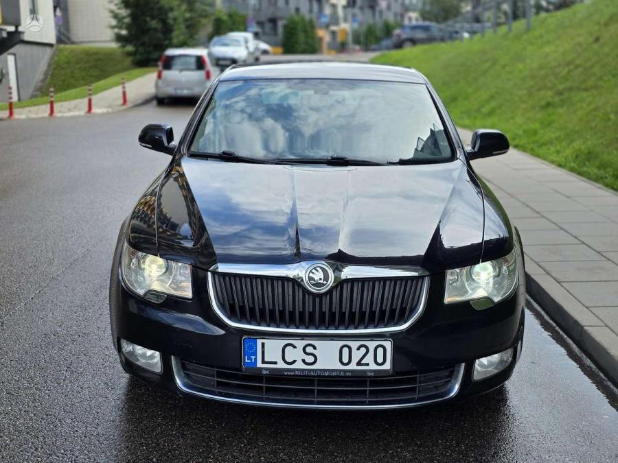 Melns Skoda SuperB 2010 Viļņa, ar dzinēja tilpumu 2.00 L un nobraukumu 260 tūkst. km par 2500 €, foto 3 vietnē AUTOMOTO.COM.LV