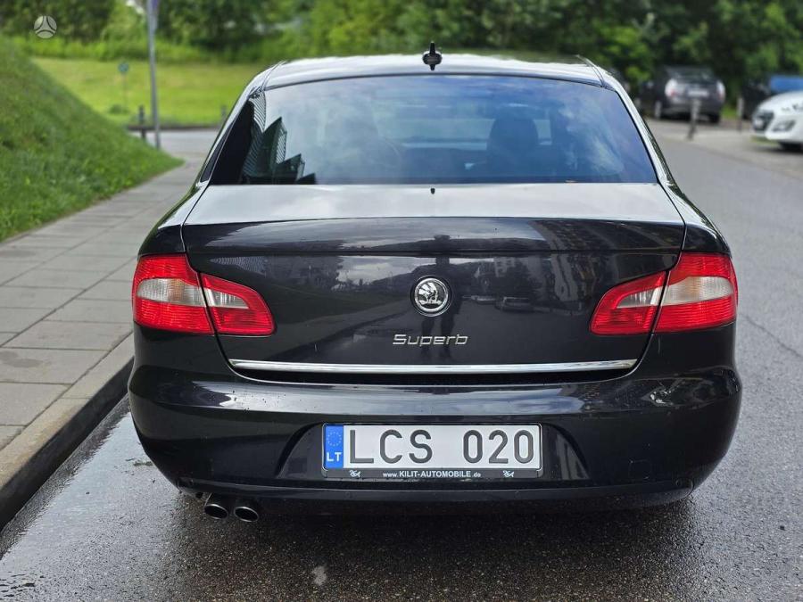 Melns Skoda SuperB 2010 Viļņa, ar dzinēja tilpumu 2.00 L un nobraukumu 260 tūkst. km par 2500 €, foto 7 vietnē AUTOMOTO.COM.LV