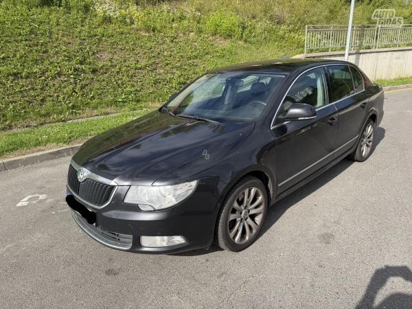 Black Skoda SuperB 2010 in Vilnius, with an engine capacity of 2.00 L and mileage of 296 thousand km for 3700 €, photo 7 on AUTOMOTO.COM.LV
