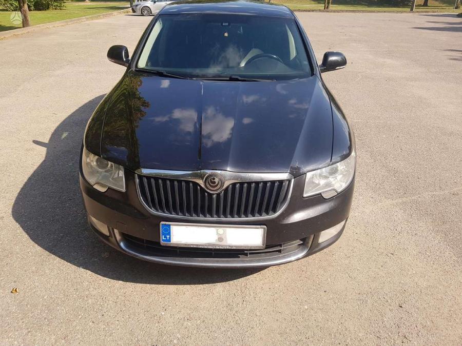 Melns Skoda SuperB 2011 Akmenė, ar dzinēja tilpumu 1.97 L un nobraukumu 400 tūkst. km par 4000 €, foto 3 vietnē AUTOMOTO.COM.LV