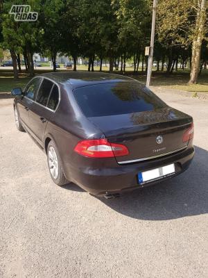 Black Skoda SuperB 2011 in Akmene, with an engine capacity of 2.00 L and mileage of 400 thousand km for 4000 €, photo 6 on AUTOMOTO.COM.LV