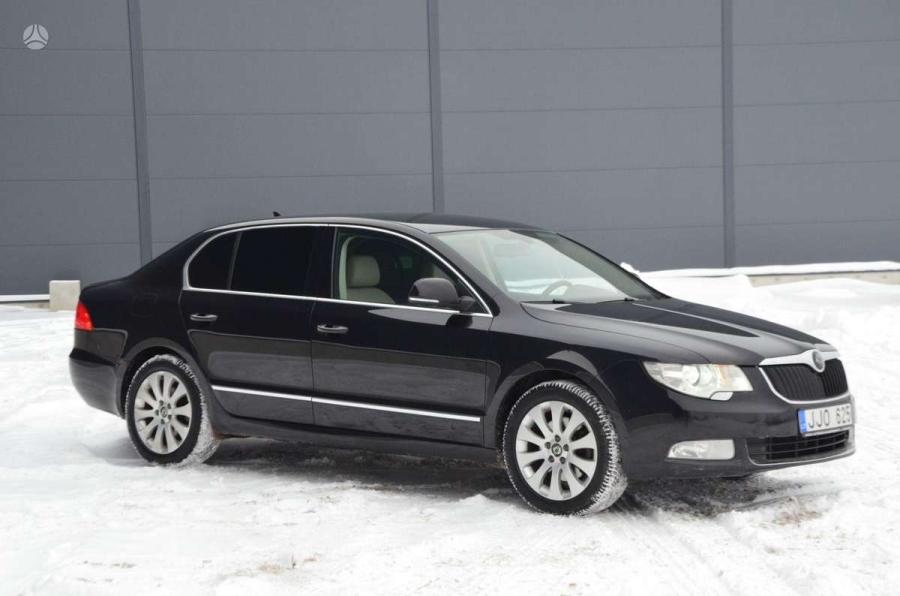 Melns Skoda SuperB 2011 Šauļi, ar dzinēja tilpumu 2.00 L un nobraukumu 290 tūkst. km par 3800 €, foto 7 vietnē AUTOMOTO.COM.LV
