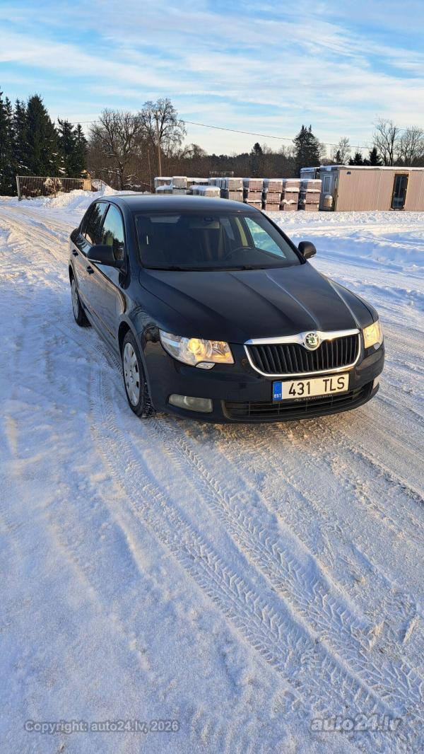 Black Skoda SuperB 2011 in Tallinn, with an engine capacity of 1.60 L and mileage of 303 thousand km for 2999 €, photo 1 on AUTOMOTO.COM.LV
