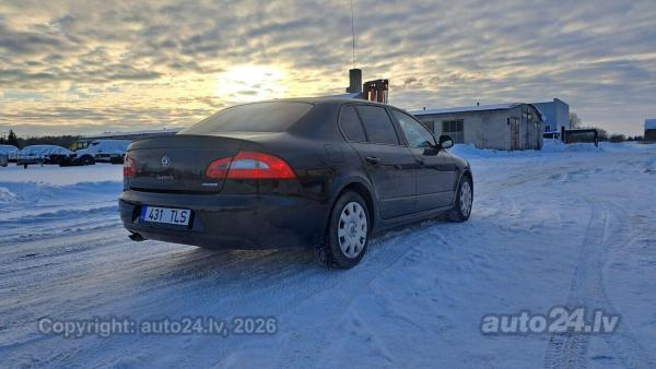 Black Skoda SuperB 2011 in Tallinn, with an engine capacity of 1.60 L and mileage of 303 thousand km for 2999 €, photo 4 on AUTOMOTO.COM.LV