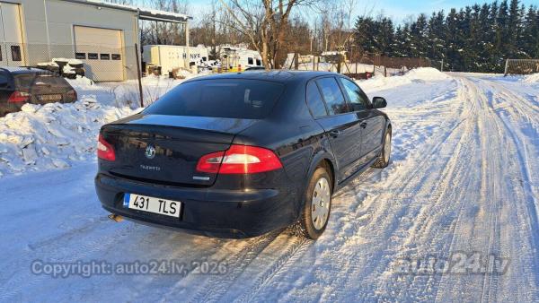 Black Skoda SuperB 2011 in Tallinn, with an engine capacity of 1.60 L and mileage of 303 thousand km for 2999 €, photo 6 on AUTOMOTO.COM.LV