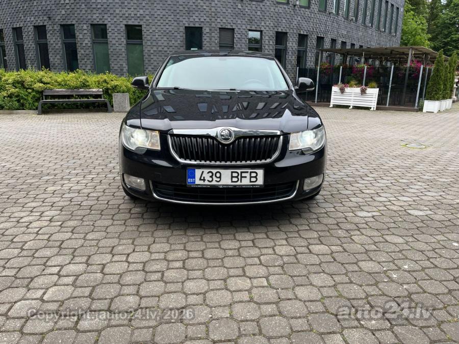 Melns Skoda SuperB 2011 Tallina, ar dzinēja tilpumu 3.60 L un nobraukumu 258 tūkst. km par 7399 €, foto 4 vietnē AUTOMOTO.COM.LV