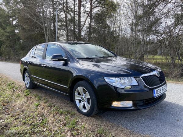 Melns Skoda SuperB 2011 Tartu, ar dzinēja tilpumu 0.00 L un nobraukumu 195 tūkst. km par 4800 €, foto 7 vietnē AUTOMOTO.COM.LV