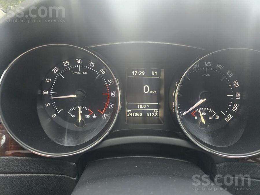 Black Skoda SuperB 2011 in Riga, with an engine capacity of 2.00 L and mileage of 342 thousand km for 6500 €, photo 13 on AUTOMOTO.COM.LV