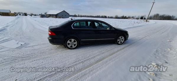 Melns Skoda SuperB 2012 Tartu, ar dzinēja tilpumu 1.60 L un nobraukumu 318 tūkst. km par 4500 €, foto 5 vietnē AUTOMOTO.COM.LV
