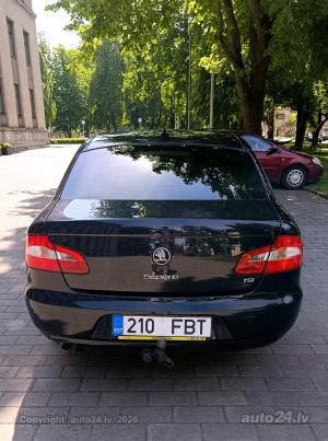 Melns Skoda SuperB 2012 Tallina, ar dzinēja tilpumu 1.40 L un nobraukumu 240 tūkst. km par 4500 €, foto 4 vietnē AUTOMOTO.COM.LV