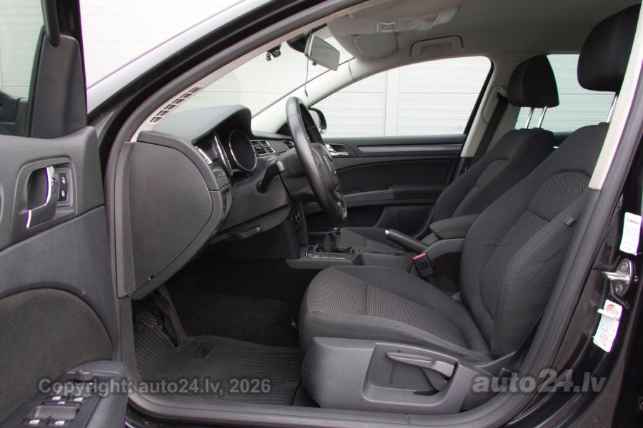Melns Skoda SuperB 2012 Tallina, ar dzinēja tilpumu 2.00 L un nobraukumu 158 tūkst. km par 5900 €, foto 6 vietnē AUTOMOTO.COM.LV