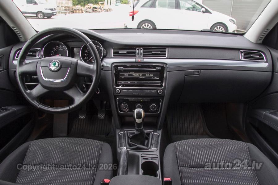 Melns Skoda SuperB 2012 Tallina, ar dzinēja tilpumu 2.00 L un nobraukumu 158 tūkst. km par 5900 €, foto 10 vietnē AUTOMOTO.COM.LV