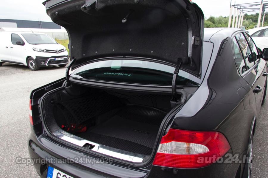 Melns Skoda SuperB 2012 Tallina, ar dzinēja tilpumu 2.00 L un nobraukumu 158 tūkst. km par 5900 €, foto 13 vietnē AUTOMOTO.COM.LV