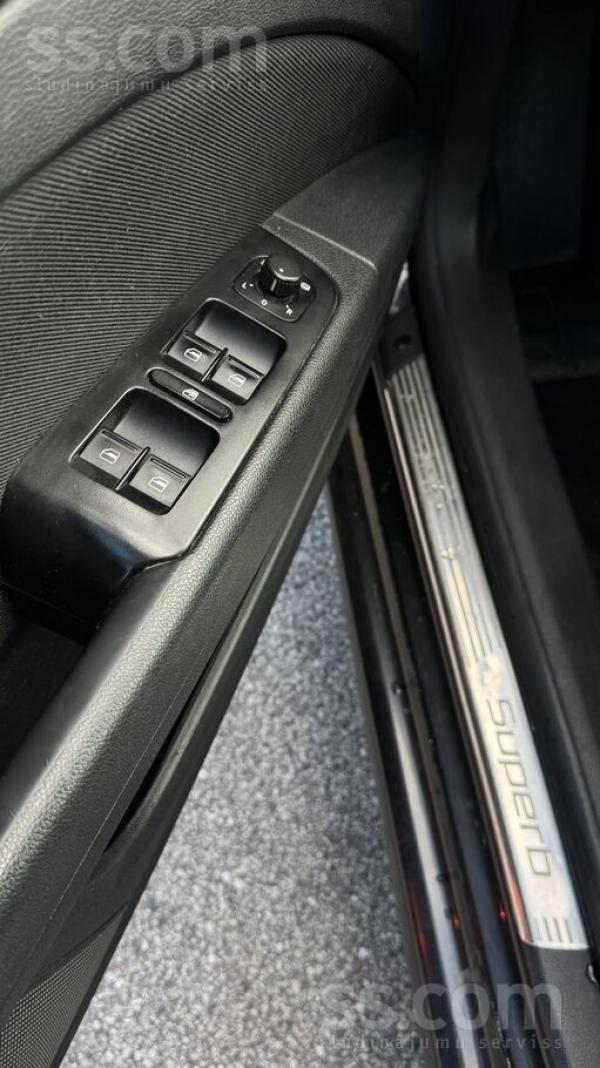 Melns Skoda SuperB 2012 Daugavpils, ar dzinēja tilpumu 1.60 L un nobraukumu 304 tūkst. km par 4500 €, foto 8 vietnē AUTOMOTO.COM.LV