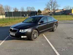 Black Skoda SuperB 2013 in Tallinn, with an engine capacity of 3.60 L and mileage of 277 thousand km for 7300 €, photo 5 on AUTOMOTO.COM.LV