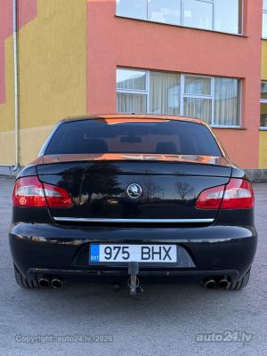 Black Skoda SuperB 2013 in Tallinn, with an engine capacity of 3.60 L and mileage of 277 thousand km for 7300 €, photo 6 on AUTOMOTO.COM.LV