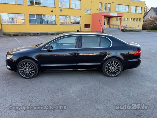 Melns Skoda SuperB 2013 Tallina, ar dzinēja tilpumu 3.60 L un nobraukumu 277 tūkst. km par 7300 €, foto 7 vietnē AUTOMOTO.COM.LV