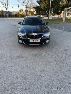 Black Skoda SuperB 2013 in Tallinn, with an engine capacity of 3.60 L and mileage of 277 thousand km for 7300 €, photo 9 on AUTOMOTO.COM.LV