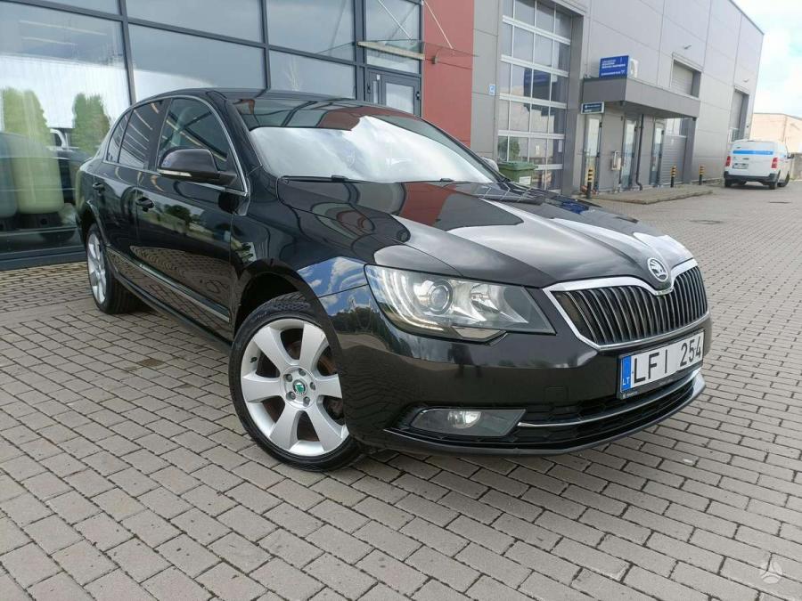 Melns Skoda SuperB 2013 Klaipėda, ar dzinēja tilpumu 1.97 L un nobraukumu 282 tūkst. km par 6950 €, foto 1 vietnē AUTOMOTO.COM.LV