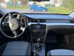 Black Skoda SuperB 2013 in Siauliai, with an engine capacity of 1.97 L and mileage of 269 thousand km for 4500 €, photo 7 on AUTOMOTO.COM.LV