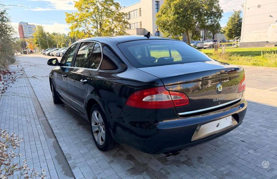 Melns Skoda SuperB 2013 Šauļi, ar dzinēja tilpumu 1.97 L un nobraukumu 269 tūkst. km par 4500 €, foto 5 vietnē AUTOMOTO.COM.LV