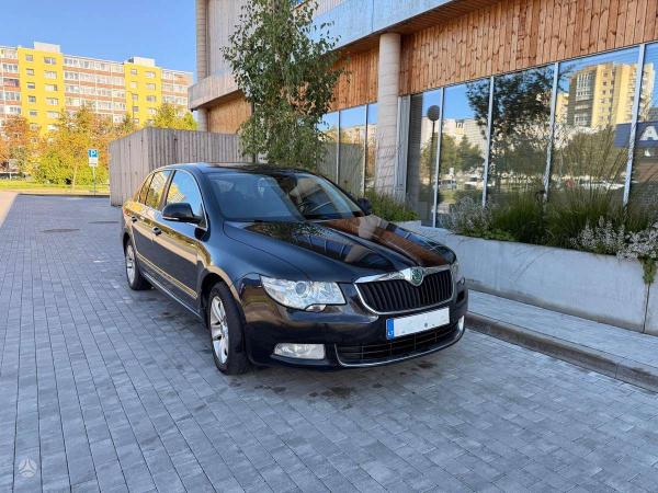 Шкода Суперб 2013 в Шяуляй на AUTOMOTO.COM.LV Черный Шкода Суперб 2013 в Шяуляй, объемом двигателя 1.97 л и пробегом 269 тыс. км за 4500 €, фото 6 на AUTOMOTO.COM.LV