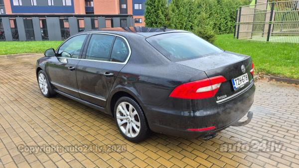 Melns Skoda SuperB 2014 Tartu, ar dzinēja tilpumu 2.00 L un nobraukumu 295 tūkst. km par 4999 €, foto 5 vietnē AUTOMOTO.COM.LV