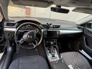 Black Skoda SuperB 2015 in Tallinn, with an engine capacity of 2.00 L and mileage of 422 thousand km for 7500 €, photo 9 on AUTOMOTO.COM.LV