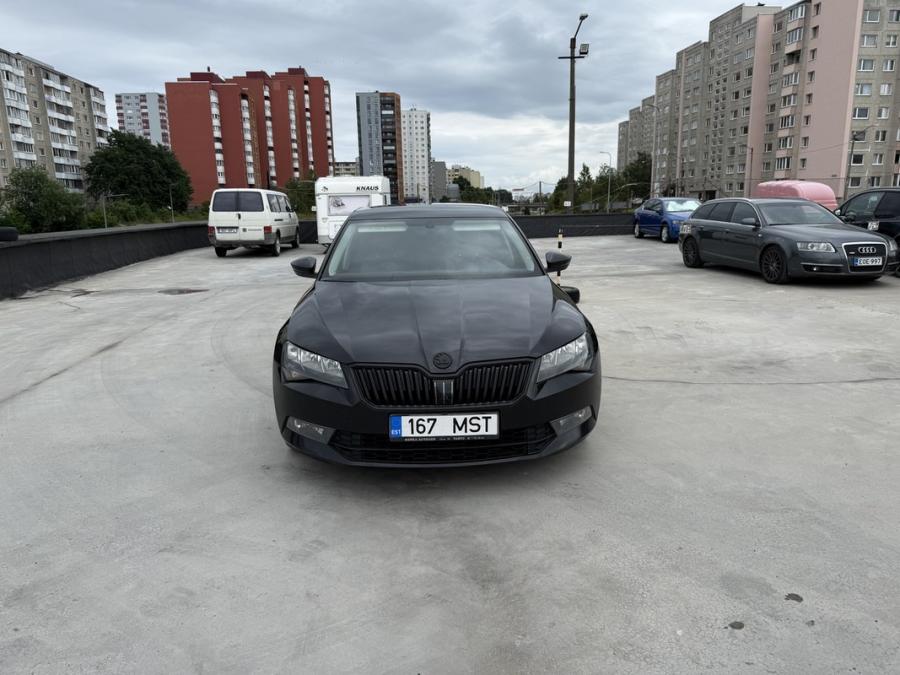 Black Skoda SuperB 2015 in Tallinn, with an engine capacity of 2.00 L and mileage of 422 thousand km for 7500 €, photo 17 on AUTOMOTO.COM.LV