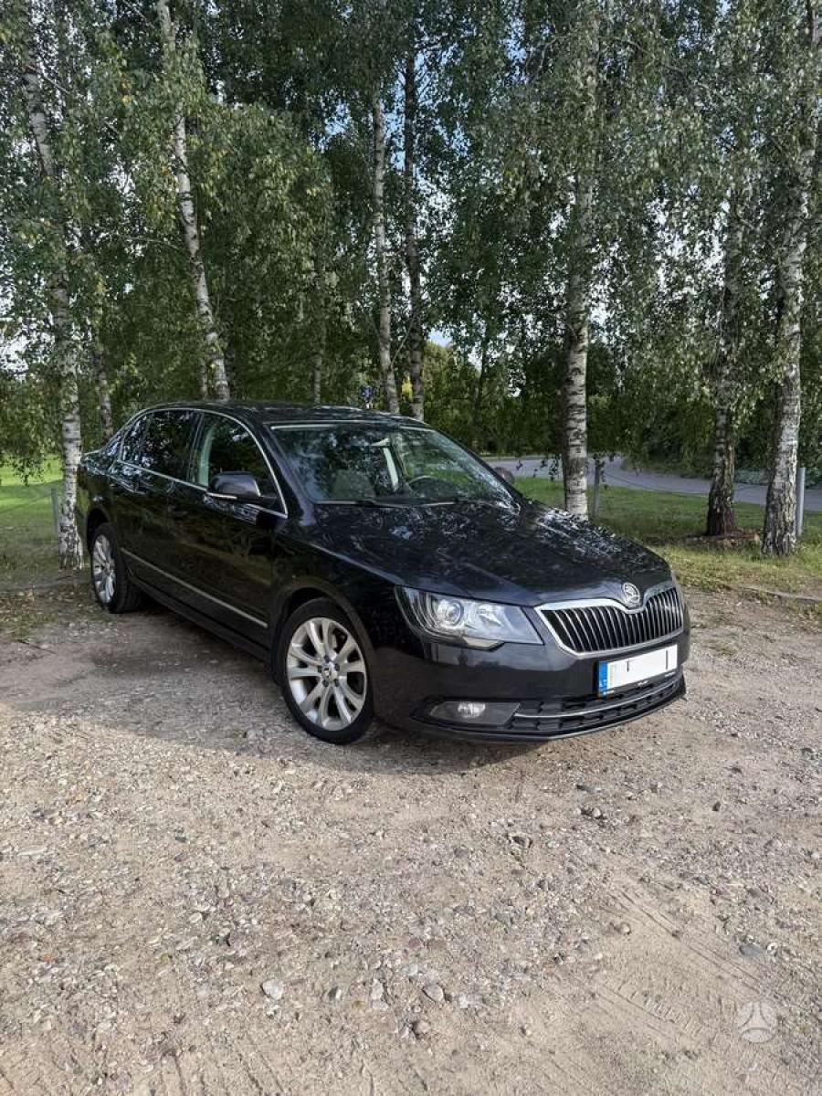 Melns Skoda SuperB 2015 Viļņa, ar dzinēja tilpumu 1.97 L un nobraukumu 260 tūkst. km par 6300 €, foto 5 vietnē AUTOMOTO.COM.LV