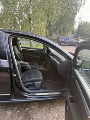 Melns Skoda SuperB 2015 Viļņa, ar dzinēja tilpumu 1.97 L un nobraukumu 260 tūkst. km par 6300 €, foto 12 vietnē AUTOMOTO.COM.LV