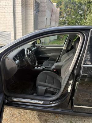 Melns Skoda SuperB 2015 Viļņa, ar dzinēja tilpumu 1.97 L un nobraukumu 260 tūkst. km par 6300 €, foto 13 vietnē AUTOMOTO.COM.LV