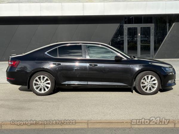 Melns Skoda SuperB 2015 Tallina, ar dzinēja tilpumu 1.40 L un nobraukumu 218 tūkst. km par 10900 €, foto 1 vietnē AUTOMOTO.COM.LV