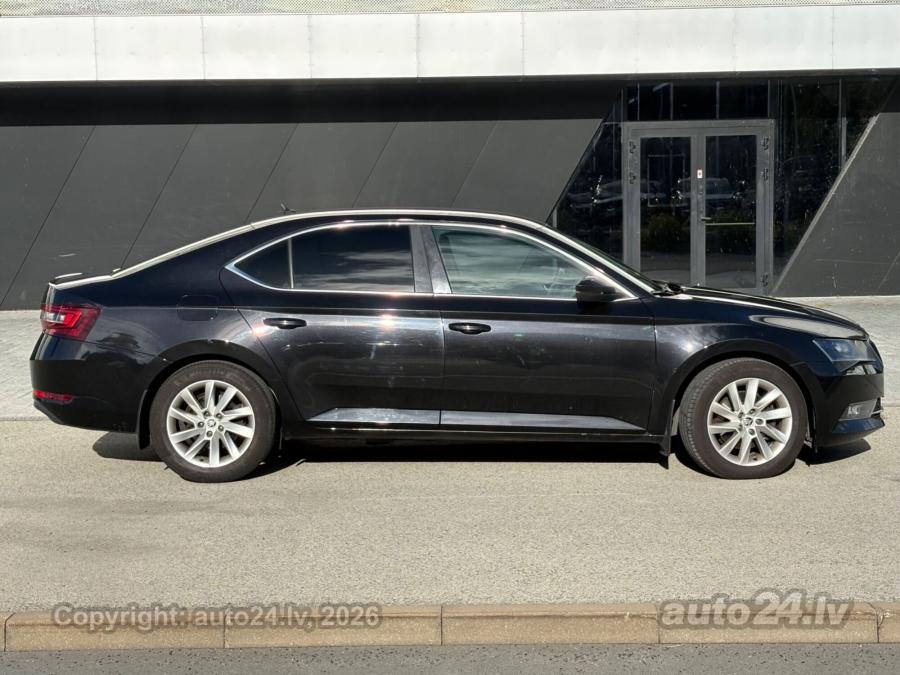 Black Skoda SuperB 2015 in Tallinn, with an engine capacity of 1.40 L and mileage of 218 thousand km for 10900 €, photo 1 on AUTOMOTO.COM.LV