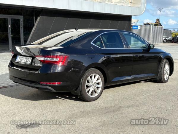 Melns Skoda SuperB 2015 Tallina, ar dzinēja tilpumu 1.40 L un nobraukumu 218 tūkst. km par 10900 €, foto 3 vietnē AUTOMOTO.COM.LV