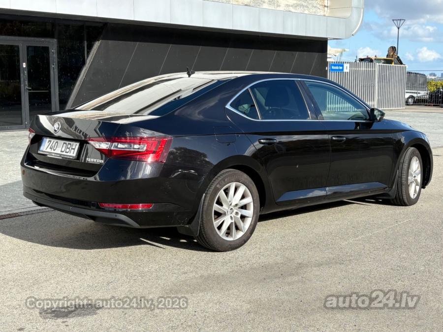 Black Skoda SuperB 2015 in Tallinn, with an engine capacity of 1.40 L and mileage of 218 thousand km for 10900 €, photo 3 on AUTOMOTO.COM.LV