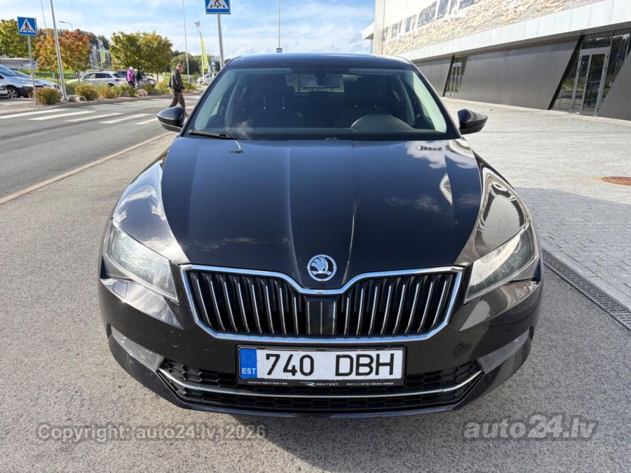 Black Skoda SuperB 2015 in Tallinn, with an engine capacity of 1.40 L and mileage of 218 thousand km for 10900 €, photo 5 on AUTOMOTO.COM.LV