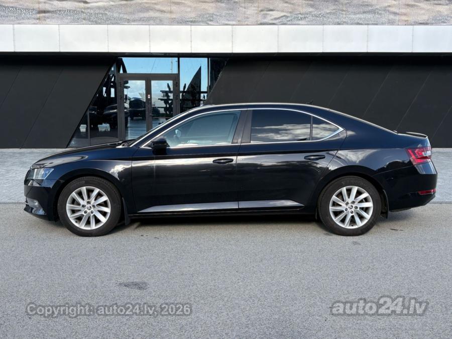 Black Skoda SuperB 2015 in Tallinn, with an engine capacity of 1.40 L and mileage of 218 thousand km for 10900 €, photo 8 on AUTOMOTO.COM.LV