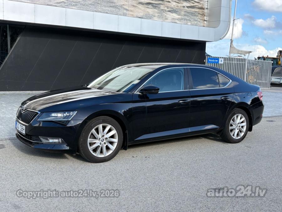 Black Skoda SuperB 2015 in Tallinn, with an engine capacity of 1.40 L and mileage of 218 thousand km for 10900 €, photo 9 on AUTOMOTO.COM.LV