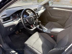 Black Skoda SuperB 2015 in Tallinn, with an engine capacity of 1.40 L and mileage of 218 thousand km for 10900 €, photo 10 on AUTOMOTO.COM.LV