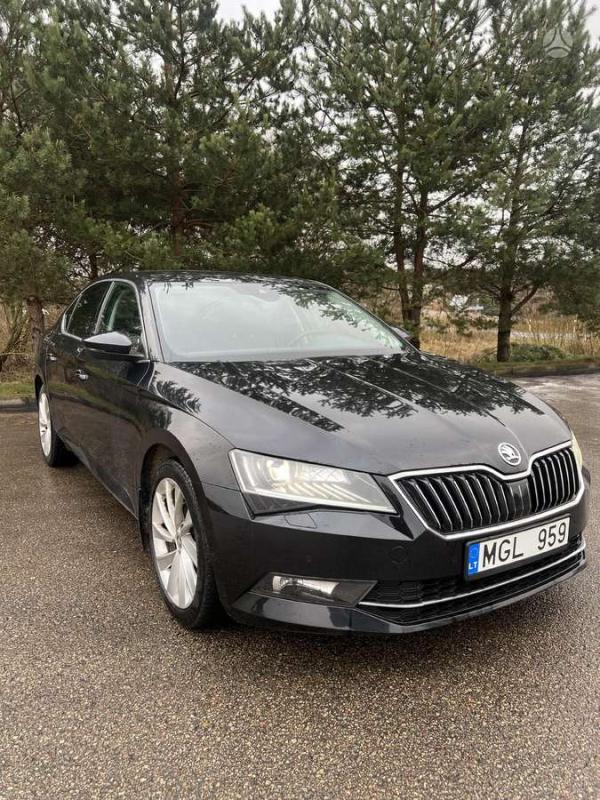 Black Skoda SuperB 2016 in Vilnius, with an engine capacity of 2.00 L and mileage of 218 thousand km for 11200 €, photo 4 on AUTOMOTO.COM.LV