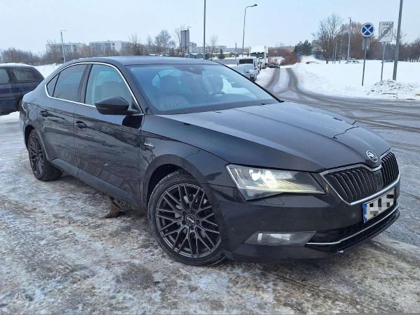 Black Skoda SuperB 2016 in Vilnius, with an engine capacity of 2.00 L and mileage of 360 thousand km for 8650 €, photo 2 on AUTOMOTO.COM.LV