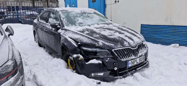 Melns Skoda SuperB 2016 Kauņa, ar dzinēja tilpumu 2.00 L un nobraukumu 310 tūkst. km par 6000 €, foto 1 vietnē AUTOMOTO.COM.LV