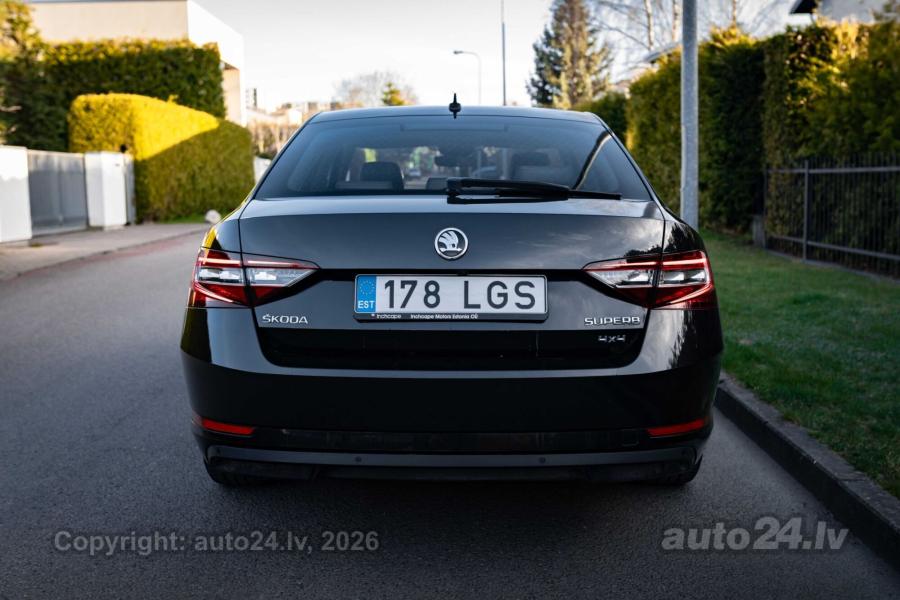 Melns Skoda SuperB 2016 Tallina, ar dzinēja tilpumu 2.00 L un nobraukumu 165 tūkst. km par 15990 €, foto 8 vietnē AUTOMOTO.COM.LV